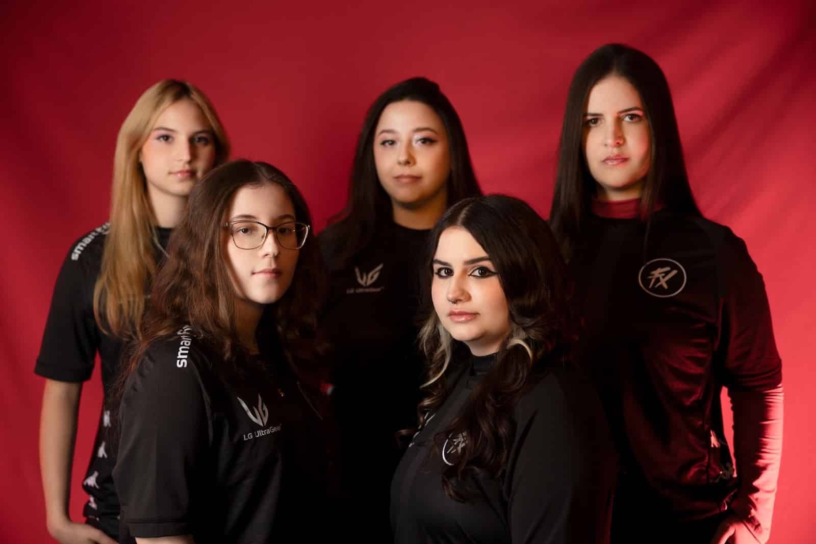 LG UltraGear é a nova patrocinadora do time feminino de esports Fluxo ...